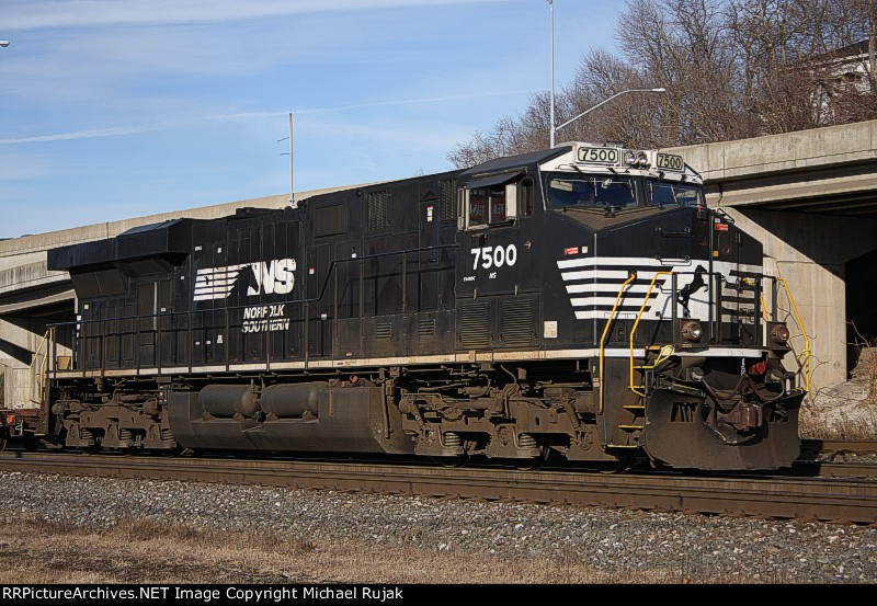 NS 7500